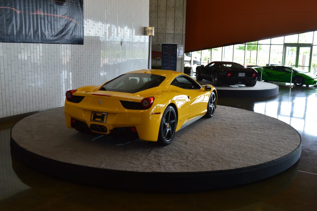 Round & Turntable Stages • In Depth Events